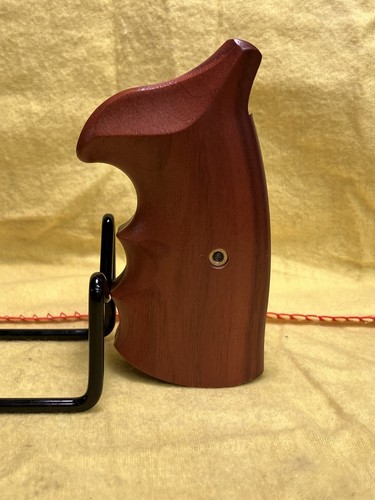 Kim Ahrends Smith & Wesson N Frame Round butt Grips Tactical Finger ...