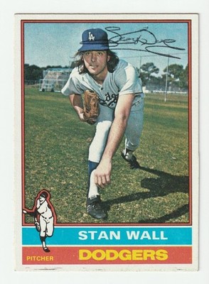 Stan Wall Signed 1976 Topps Card #584 Auto LA Los Angeles Dodgers ...