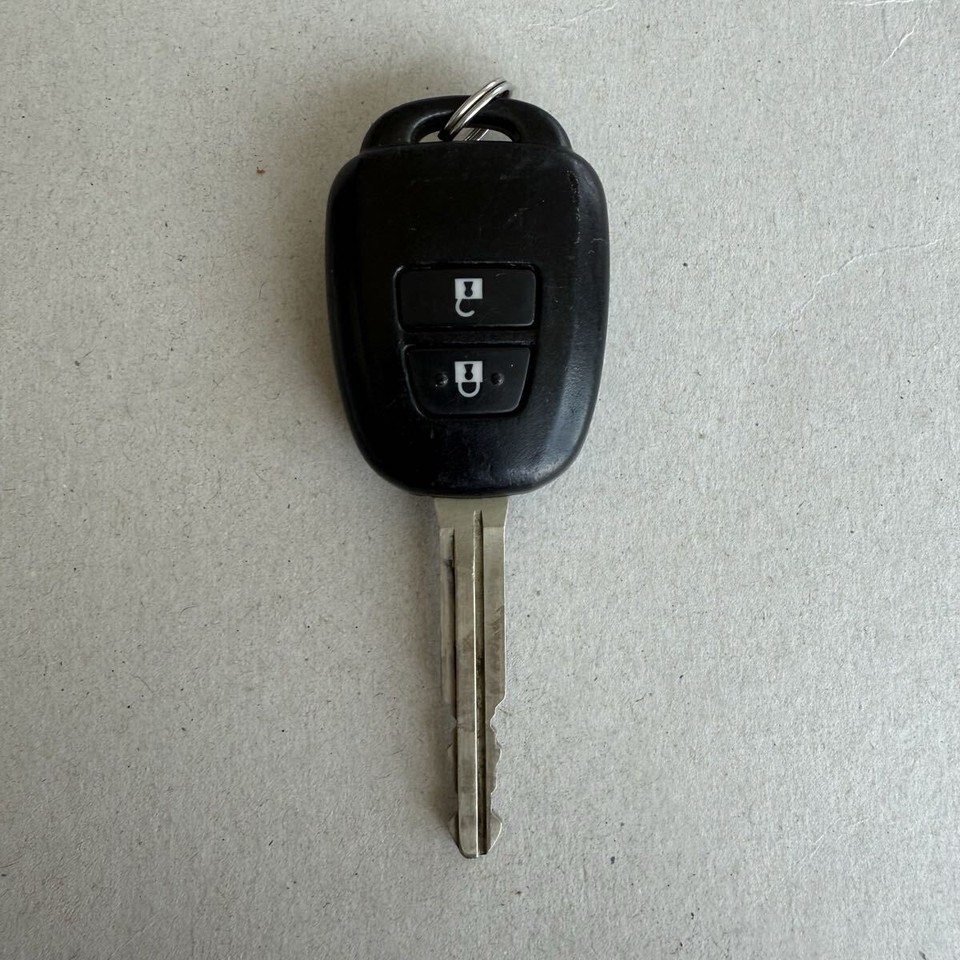 ProSucceed Genuine Toyota Keyless Remote for Probox/Succeed Used ...