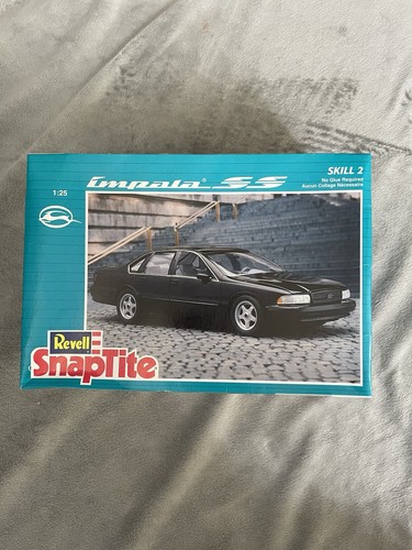 Revell SnapTite Chevy Impala SS Model Kit 1:25 Scale Skill Level 2 ...