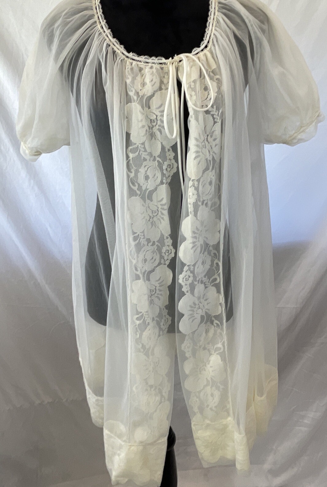 Vintage Miss Elaine Sheer Ivory Chiffon Peignoir Robe… - Gem