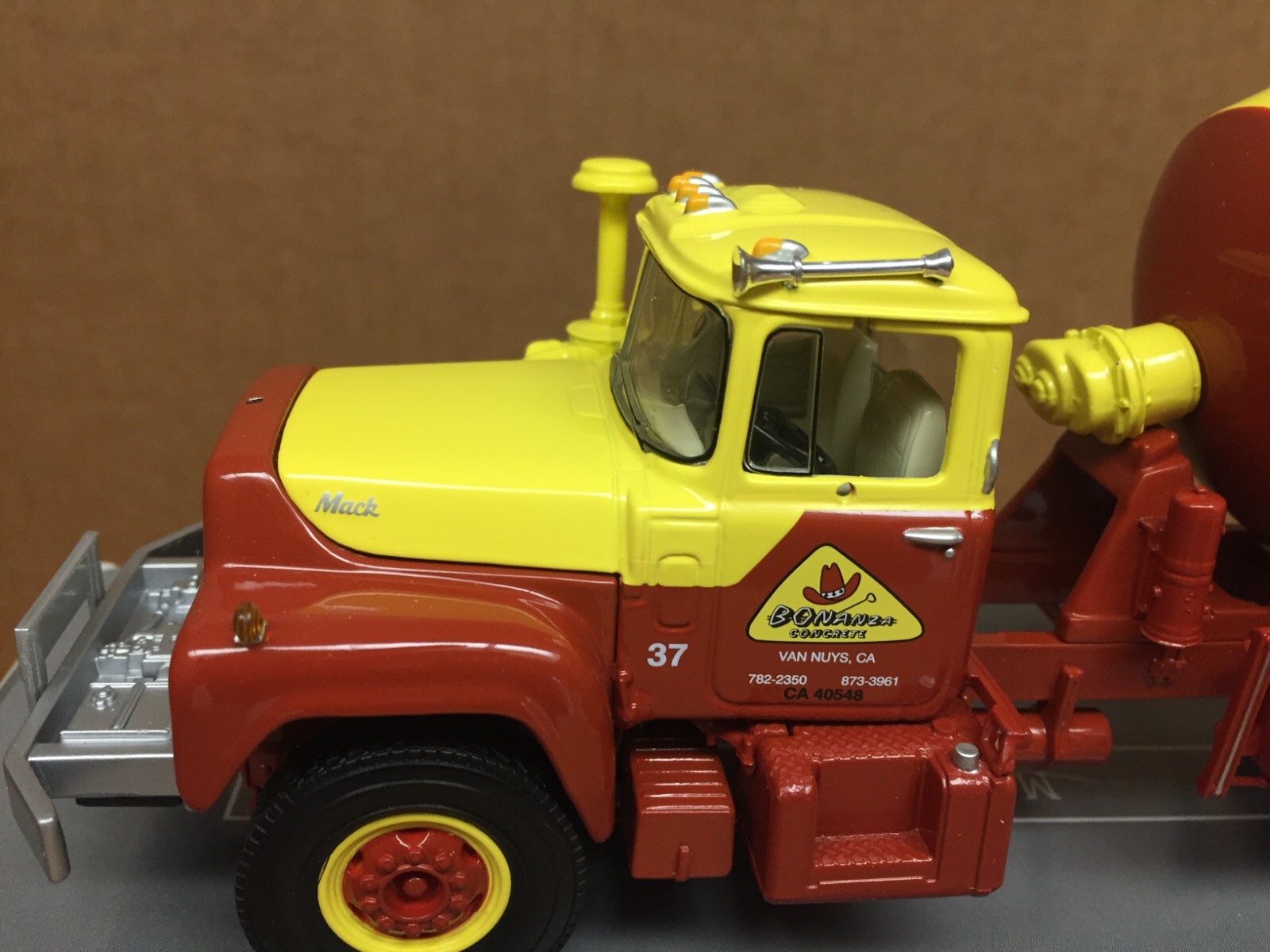 FIRST GEAR MACK R-MODEL CONCRETE CEMENT MIXER TRUCK BONANZA CONCRETE CO ...