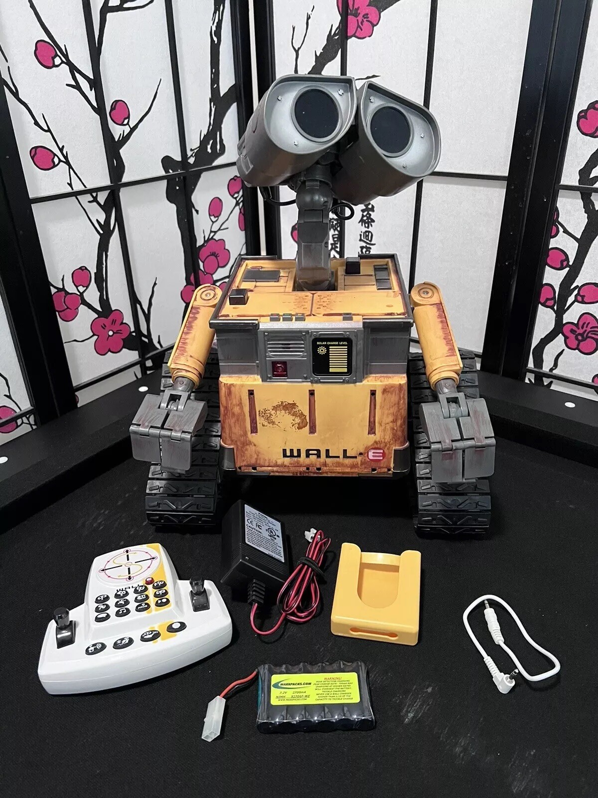 Disney Pixar Thinkway Ultimate Wall e Remote Control Robot Programmable ...