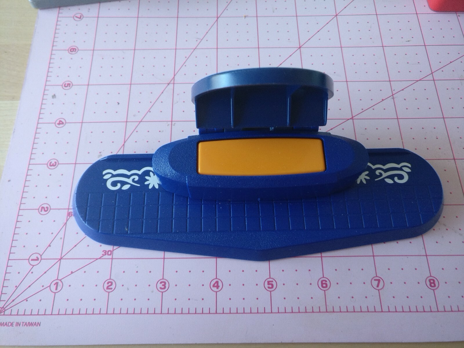 *Retired* Stampin Up, EK Success & Fiskars Edge Border Punches - Hard ...