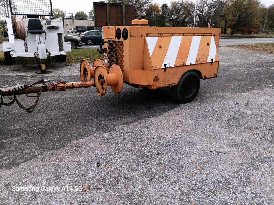 Sullivan 185 CFM Diesel Air Compressor Trailer With 2 Toku Jack Hammers ...