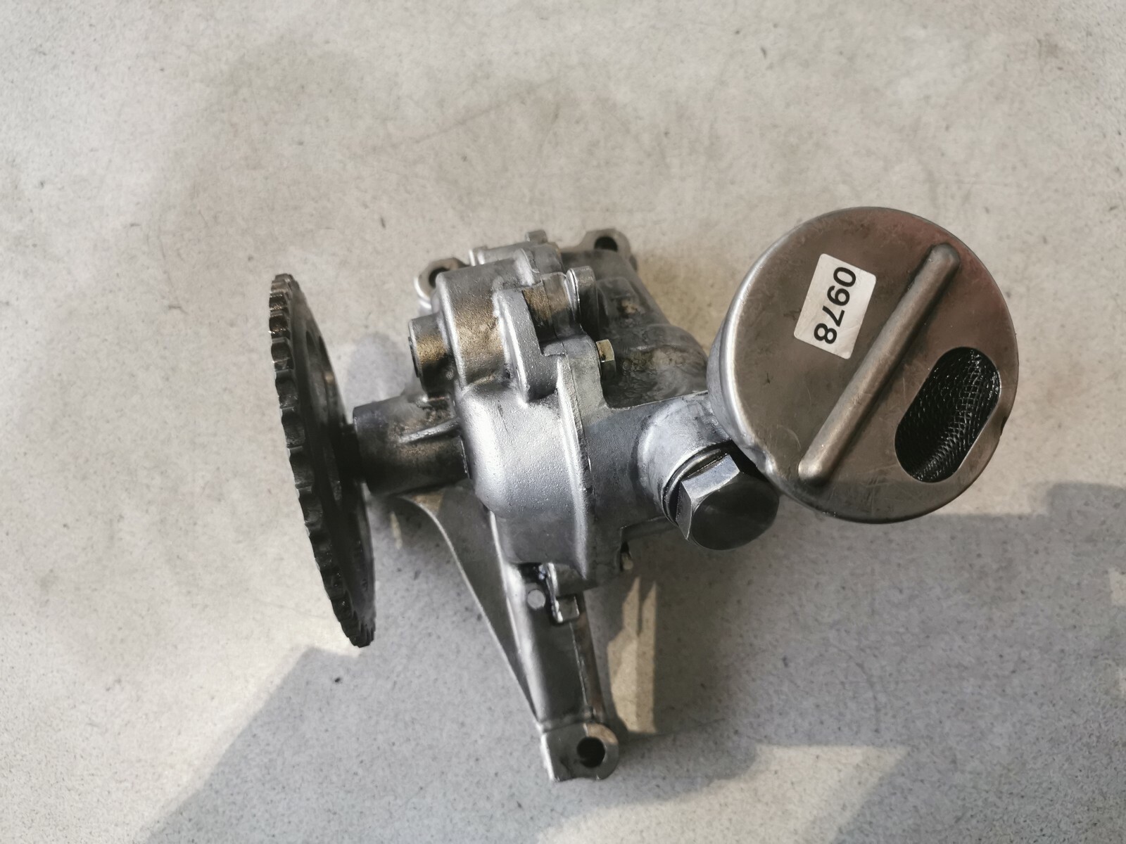 Mercedes W124 200D Ölpumpe Pumpe 6011810101 1111810120 | eBay.de