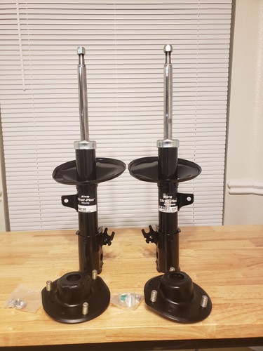 KYB Front strut & Mount 334245, 334246 Toyota Camry 2.2l 4cyl 1997 ...