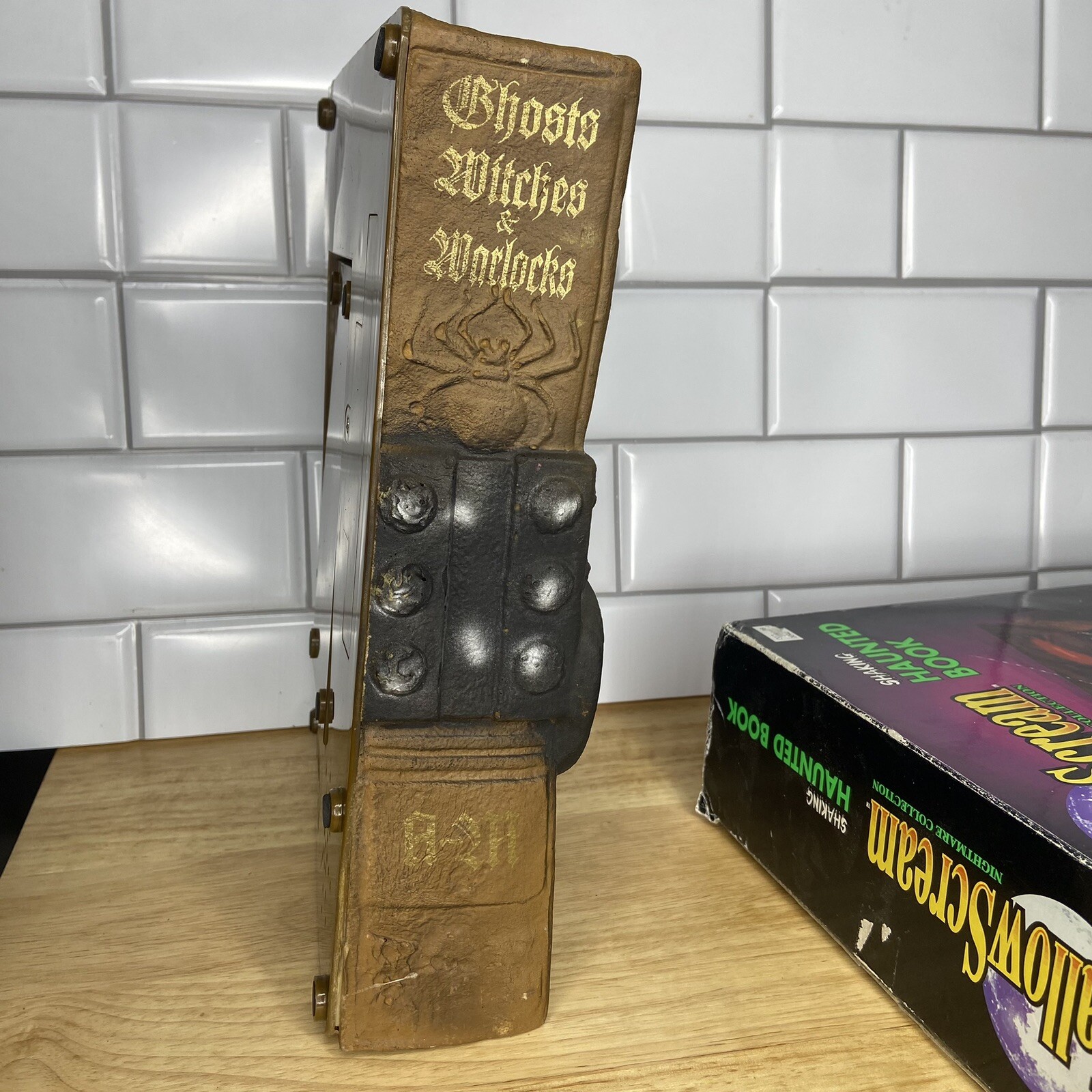 Vintage 1996 Trendmasters Hallowscream Shaking Haunted Book (AS-IS) | eBay