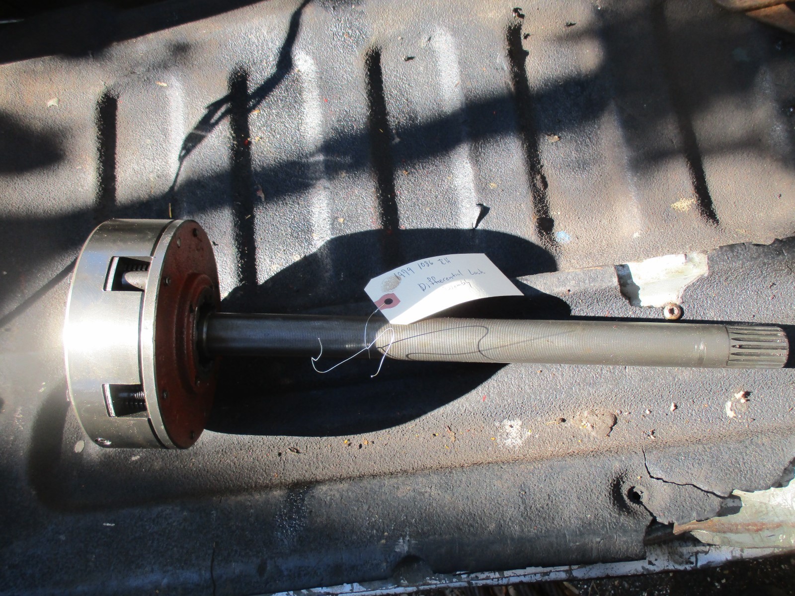 International IH 1086 1486 3588 3788 Tractor Differential Lock Assembly ...