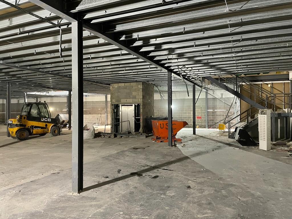 50m x 25m x 4m Heigh Mezzanine Floor with Staircase Purlins Cleats RSJ ...