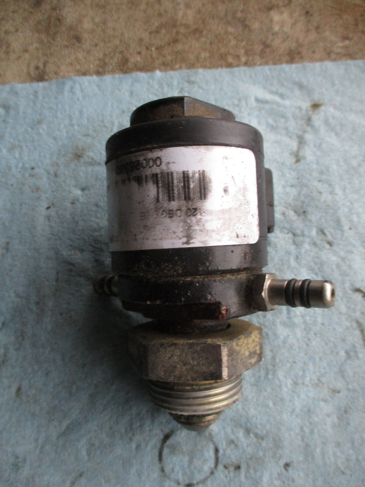 EVINRUDE OUTBOARD FICHT FUEL INJECTOR & PUMP ASSEMBLY 439127 S/N ...