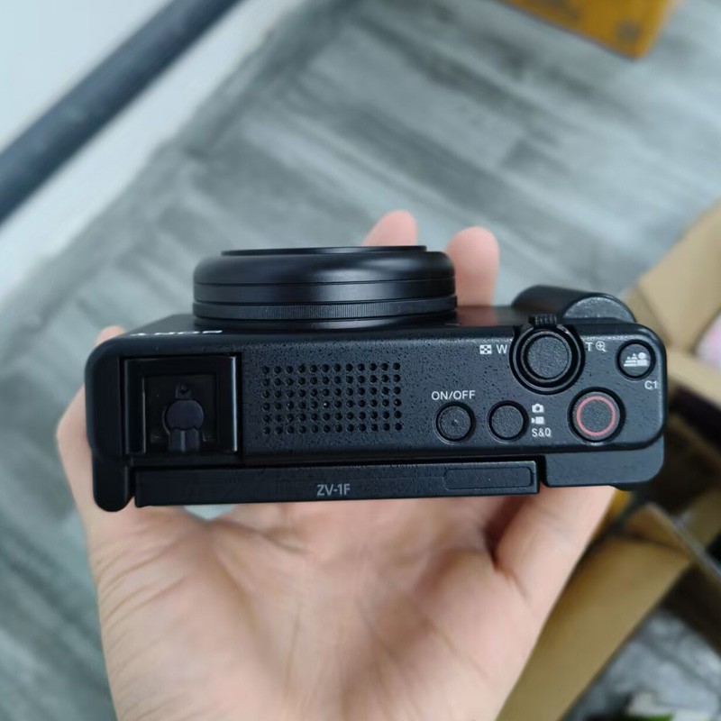 Sony ZV-1F Compact Vlogging Camera 20mm Lens 4K UHD Wi-Fi 20.1MP | eBay UK