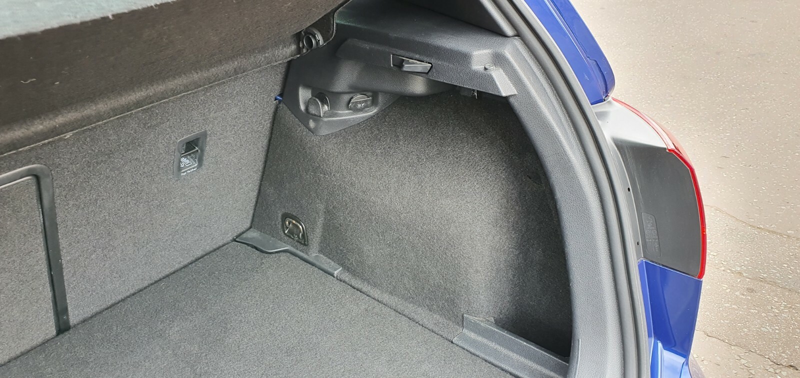 VW GOLF R MK7 2014-2019 REAR RIGHT SIDE BOOT QUARTER PANEL COVER TRIM ...