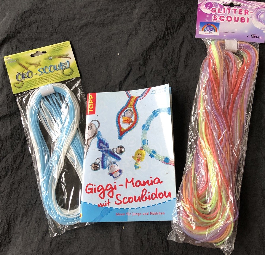 Set Scoubidou Bänder + Buch Giggi-Mania Basteln Flechtschnüre Scubidou ...