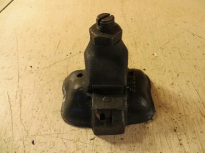 John Deere Unstyled G Oil filter Top Stud Casting Cover F97R | eBay