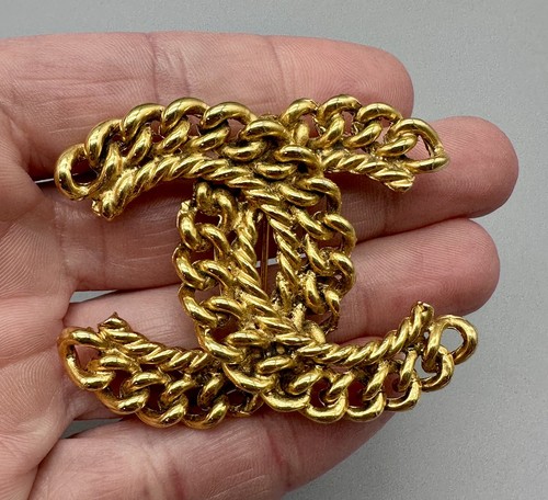 VTG JBW, Just The Right Thing, Gold Tone Interlocking C's Brooch Pin, 2 ...