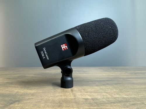 Used sE Electronics DynaCaster DCM3 Cardioid Dynamic Vocal Microphone ...
