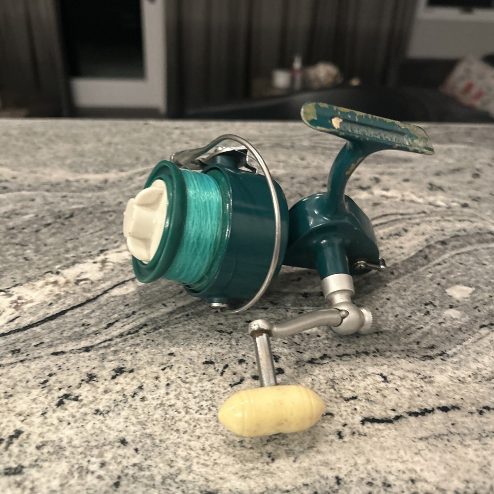 Very Nice Vintage Penn 710 Spinfisher Greenie Spinning Reel USA | eBay