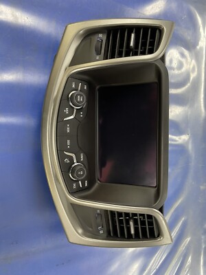 248 Holden VF Commodore Stereo Head Unit 8" Display Screen Non Sat-Nav ...