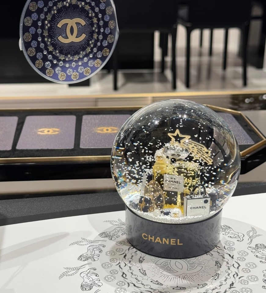 2025 New Christmas Snow Globe Crystal Ball Luxury VIP Gift | eBay