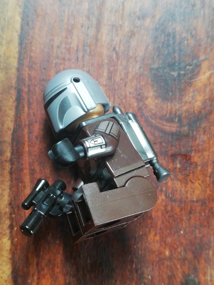 LEGO STAR WARS MANDALORIAN ARMORER'S FORGE MANDO MINIFIG | eBay UK