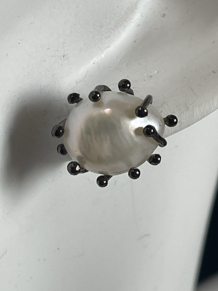 Gorgeous Vintage White Pearl Gun Metal Prongs Sterling Silver Post ...