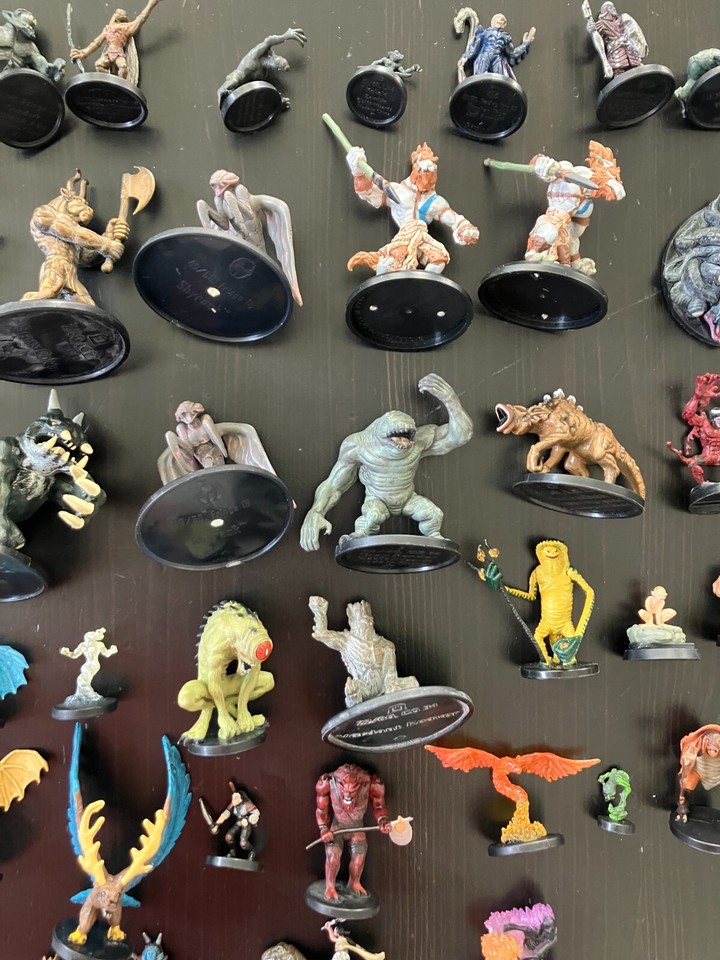 42 lot DnD D&D mini miniature set dungeon dragons wizards of the coast ...