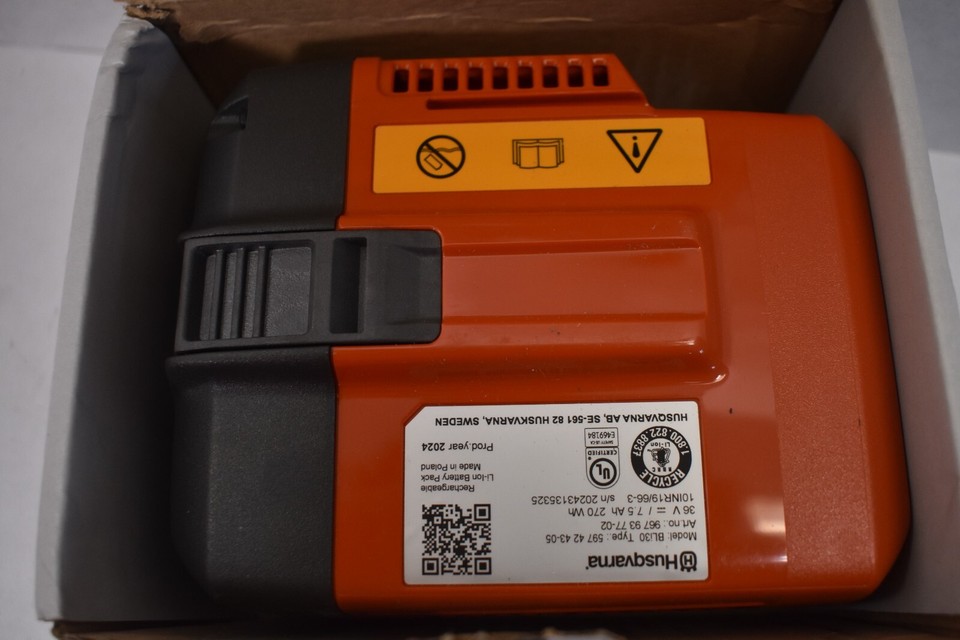 Husqvarna Battery BLi30 Lithium Ion Replacement 36V 7.5Ah 967937702 ...