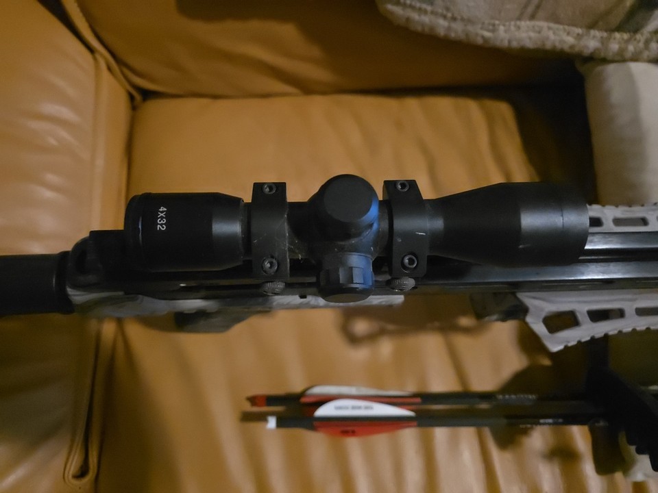 CENTER POINT SNIPER ELITE 370 WHISPER CROSSBOW (WITH SCOPE 4 X 32) | eBay