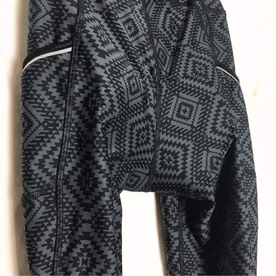 Lift Cyclewear Aztec Print Cycling Capris Womens Size XS Gray Padded ...