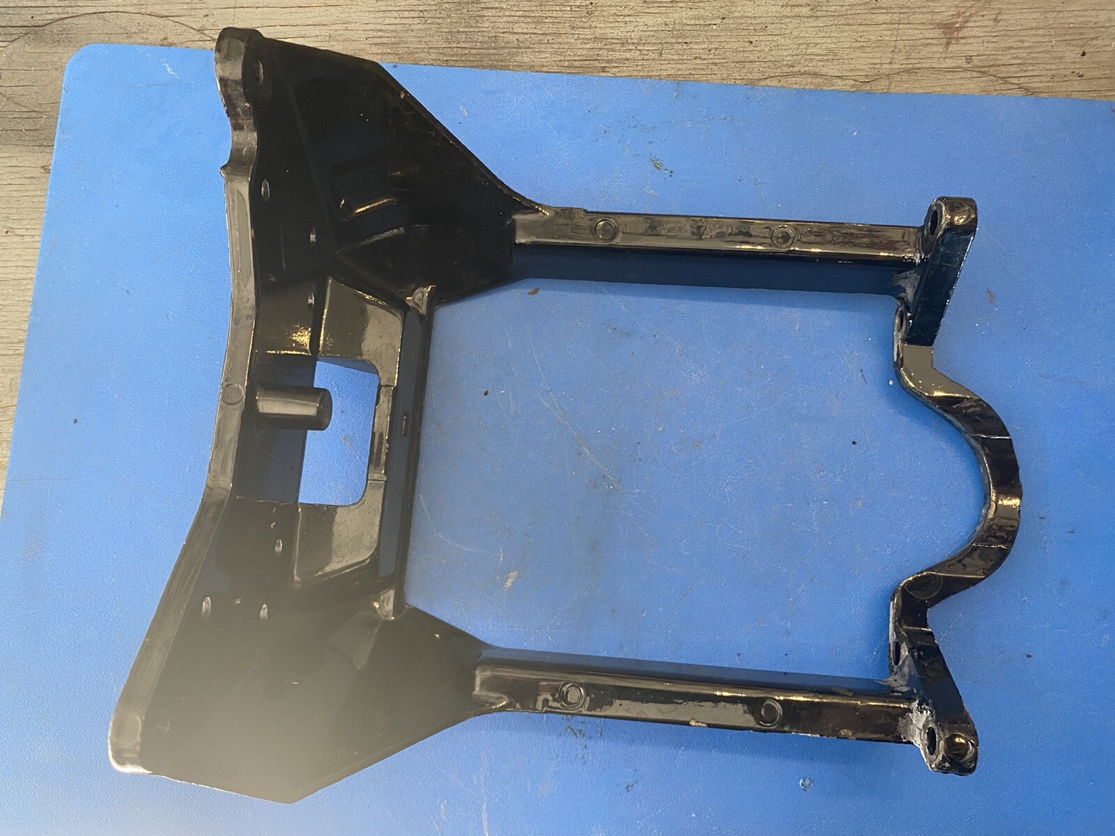 MERCURY 40hp REAR TOP COWL SUPPORT BRACKET 76132 OUTBOARD BOAT MOTOR ...