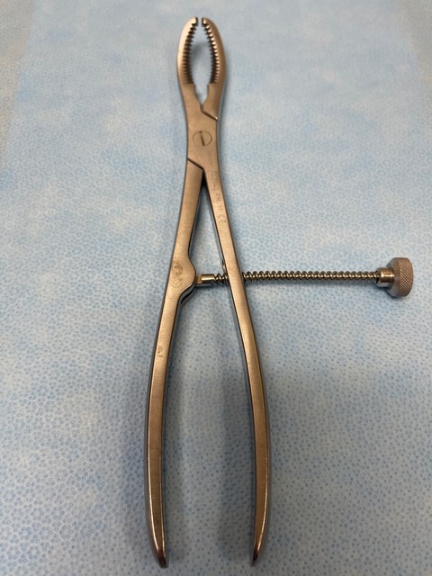 Stryker 702940 Reduction Forceps with Serrated Jaws 240mm Orthopedic ...