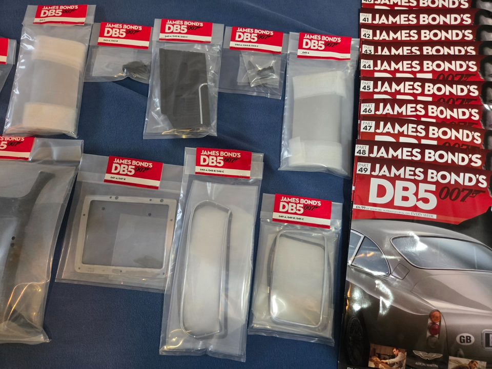 EAGLEMOSS 1/8 ASTON MARTIN DB5 JAMES BOND 007 COMPLETE KIT ISSUES/PARTS ...