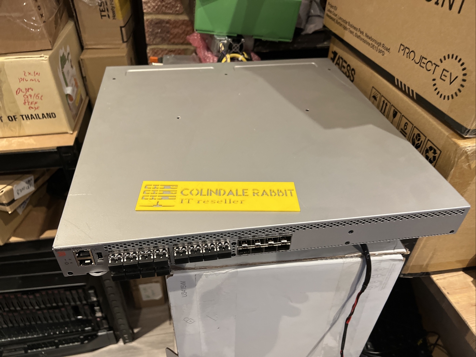 Brocade EMC DS-6505 24x 16Gb SFP+ 12 AP Switch Includes Brocade F/OS8 ...