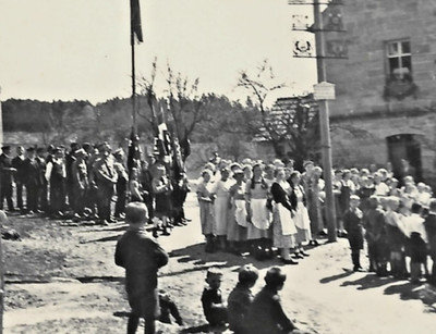 Org.Foto, Dorffest BDM Mädchen Pimpfe Veteranen Fahnen Parade Aufmarsch ...
