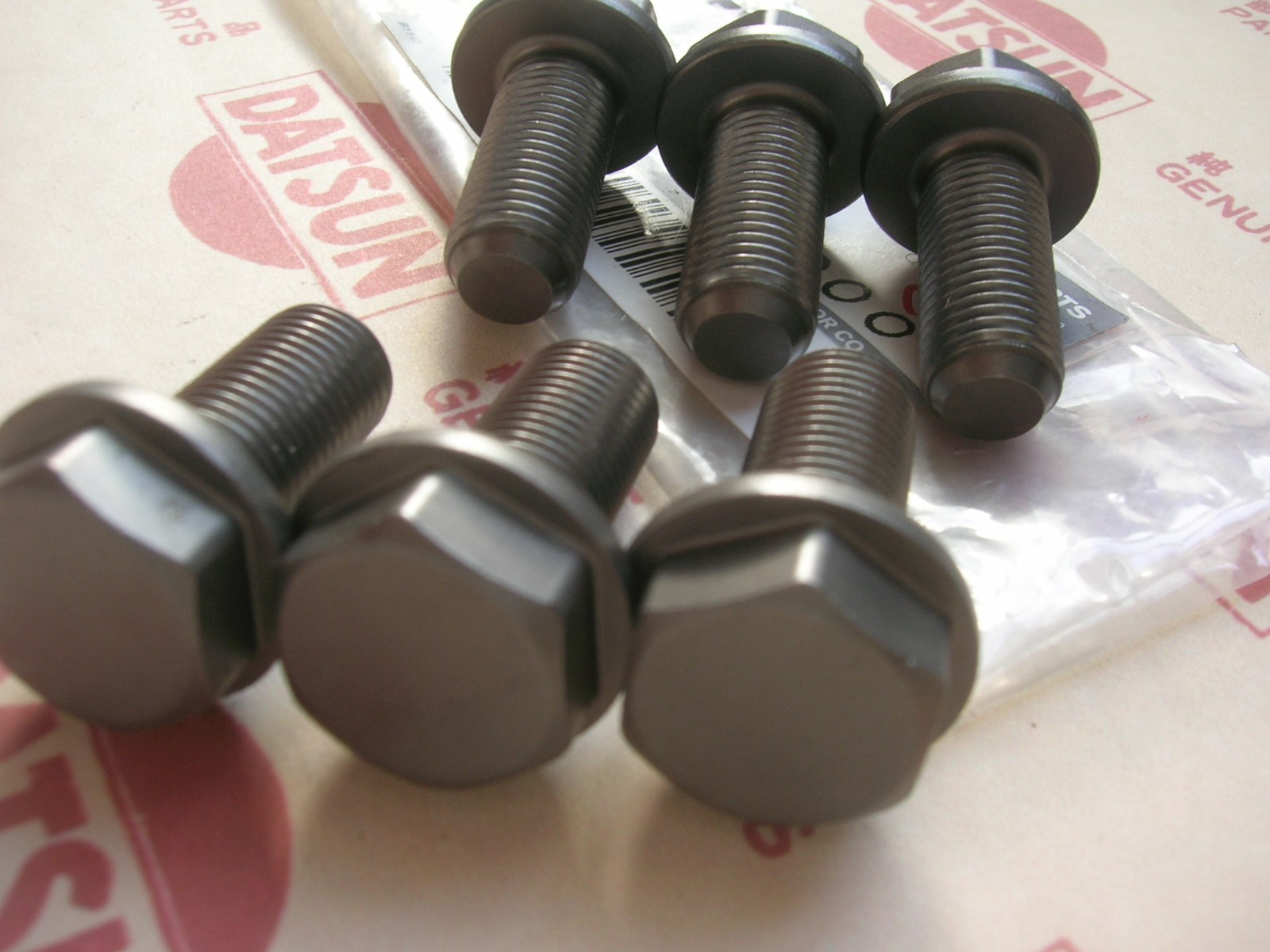 DATSUN 1200 1000 Flywheel 6 Bolts Genuine (Fits NISSAN B10 B110 A10 A12 ...