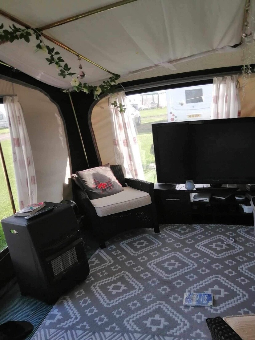 2009 Compass Omega 524 4 Berth Caravan | eBay UK