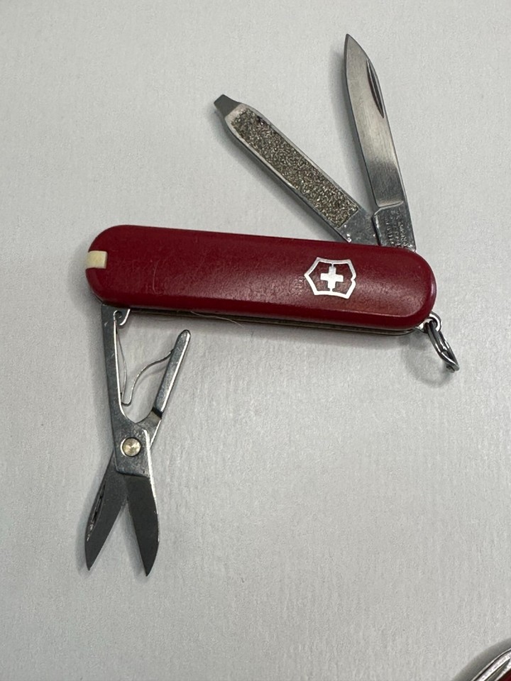 Victorinox 58mm Classic SD Swiss Army Knife! SAK EDC Multi tool NEW ...
