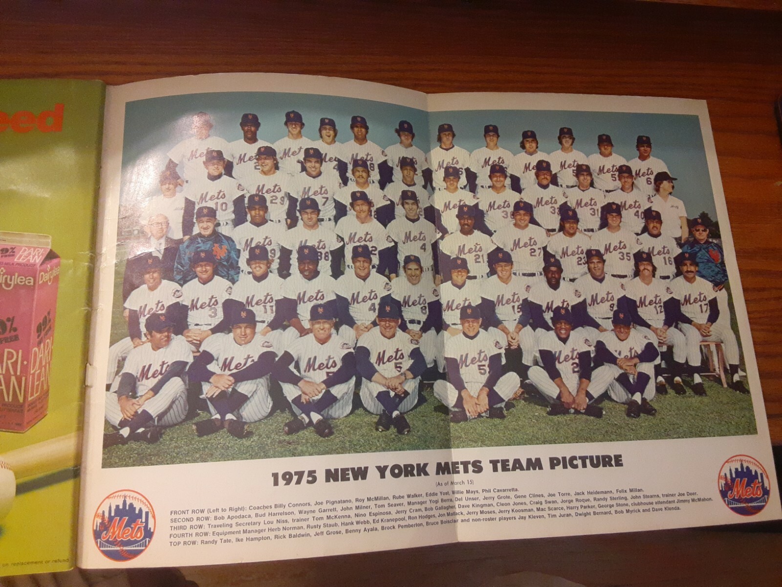 1975 New York Mets Official Yearbook: Tom Seaver / Yogi Berra / Joe ...