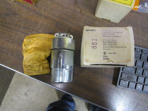NOS Arrow Hart Bryant 3764 3P 4W 50A 600 Vac Armored Locking Connector ...