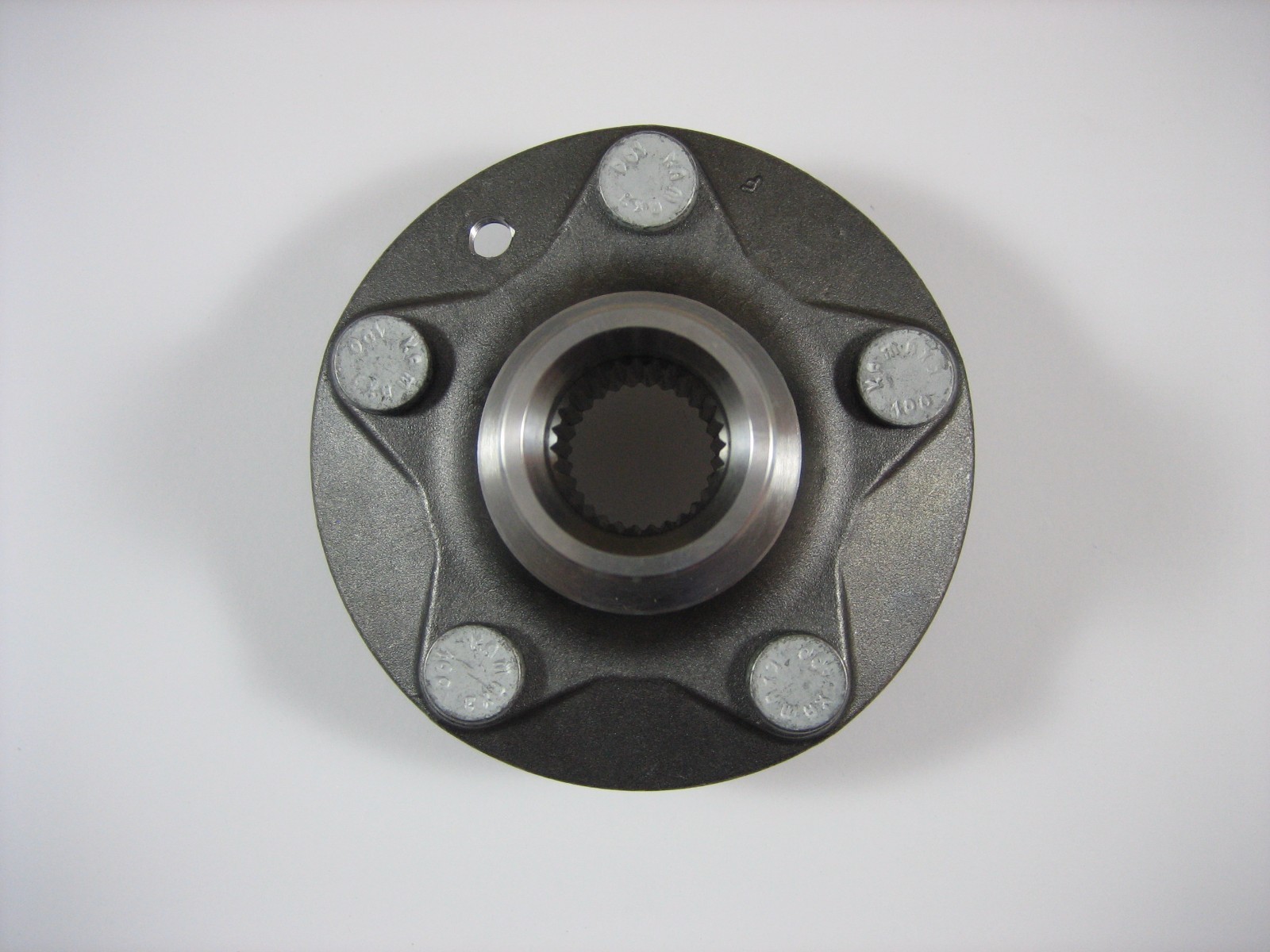 Land Rover LR2 Rear Wheel Hub with Studs LR001127 Genuine New | eBay