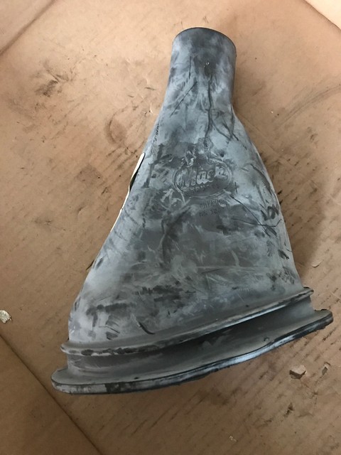 PCS 8MY51A OEM Mack Truck Shifter Boot for sale online | eBay