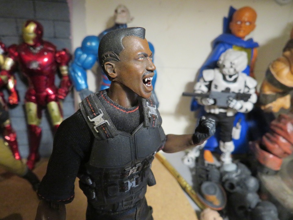 Custom painted head for Marvel's Blade (W. Snipes) screaming MEZCO 1/12 ...