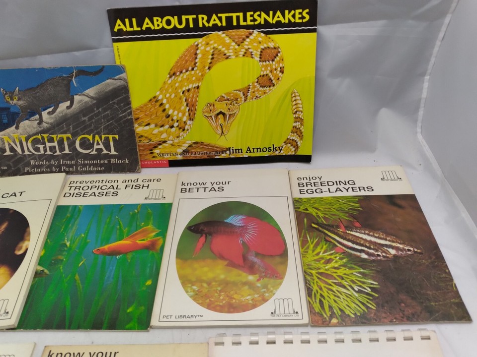 Lot of 9 Vintage Pet Books 1074 Calendar The Pet Library | eBay