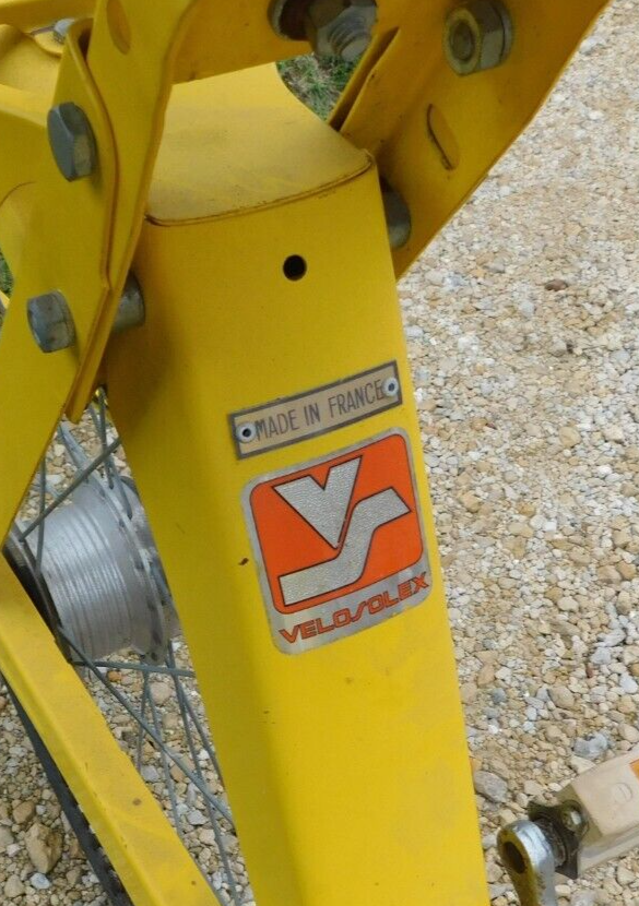 NEAT VINTAGE VELO SOLEX MOPED BIKE MADE IN FRANCE WITH GAS ENGINE RARE ...