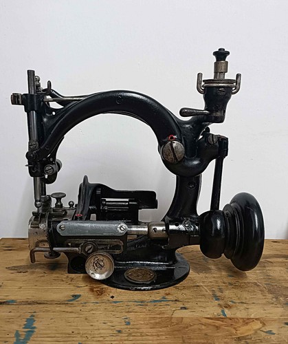 Willcox & Gibbs Straw Braid chain stitch hat machine Grossmann ...