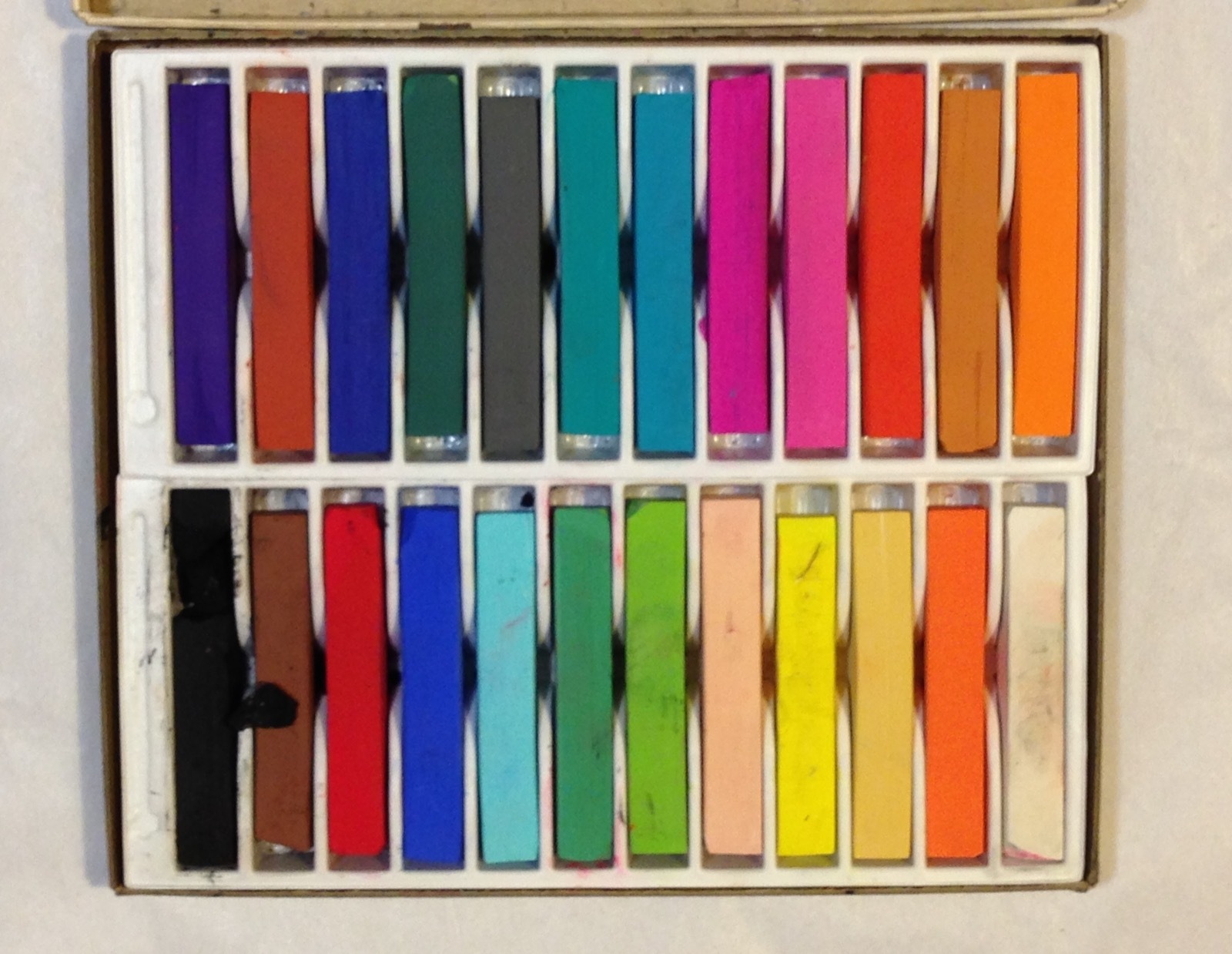 Vintage WEBER COSTELLO ALPHACOLOR PASTELS 24 Sticks Hardly Used | eBay