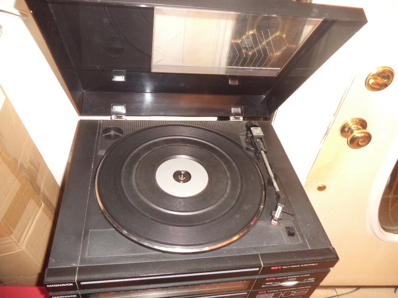 USED ! MAGNAVOX EC8000 HOME STEREO SHELF SYSTEM WITH SPEAKERS !! WORKS ...