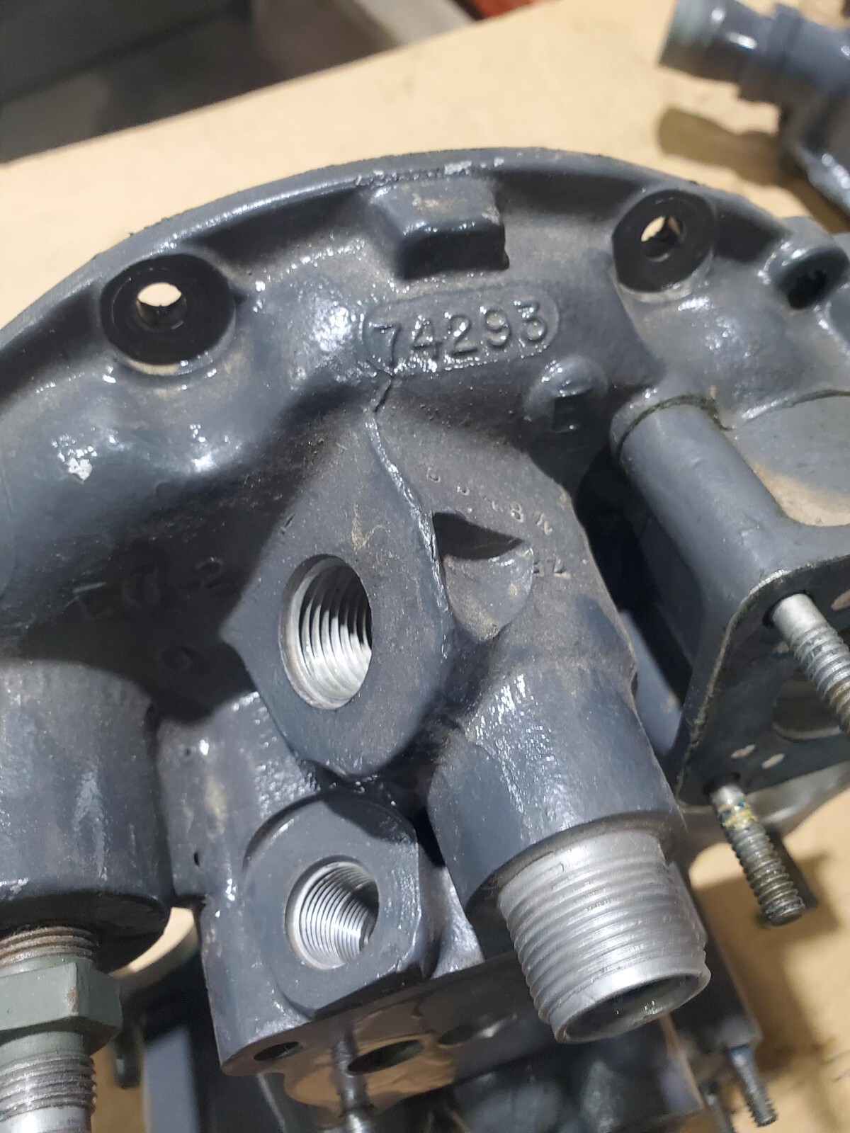 Lycoming 320 360 accessory case with 8130, includes new oil pump & fuel ...