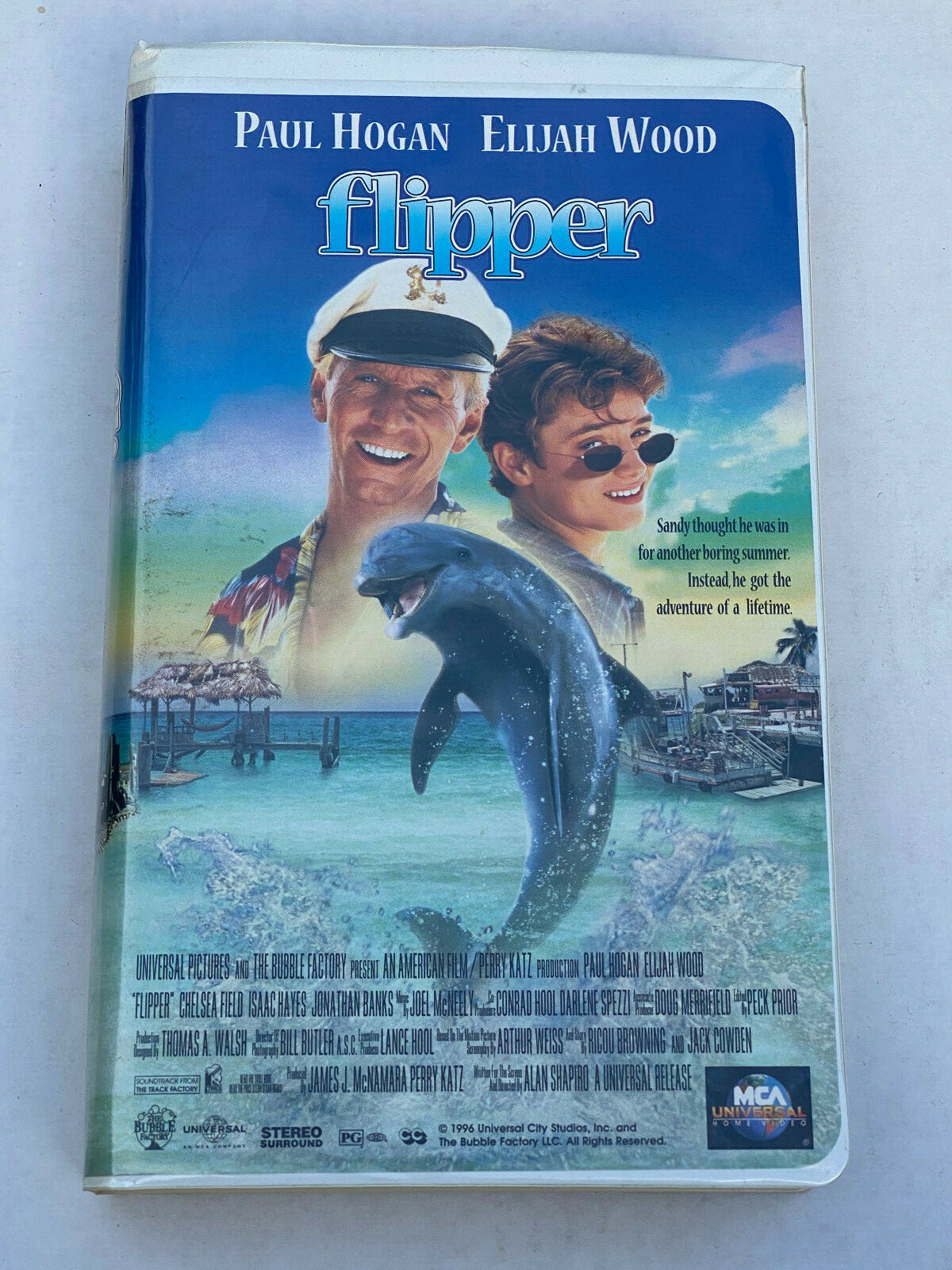 Flipper (VHS, 1996, Clamshell, MCA) Family Film Movie Paul Hogan Elijah ...